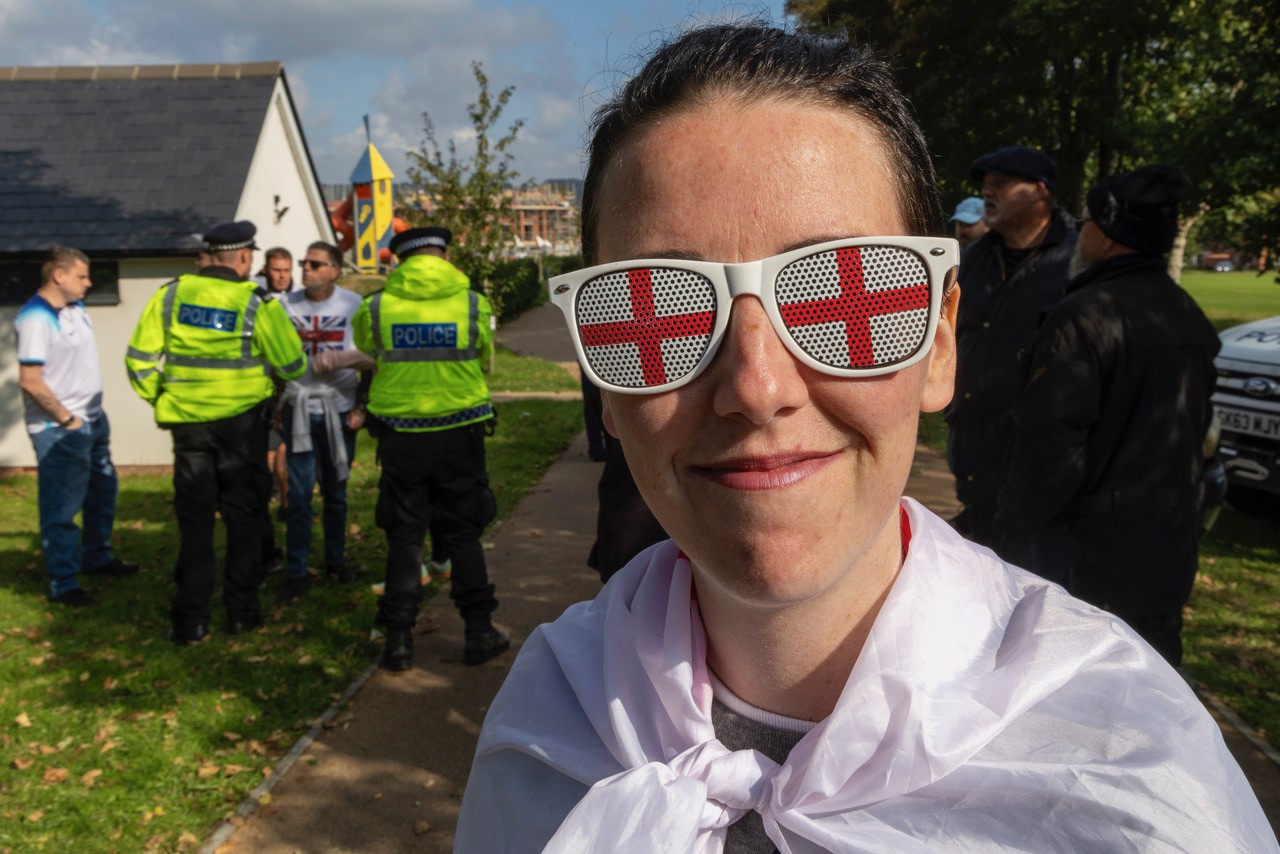 Missus Kent's chat group talks weapons and killing | Searchlight